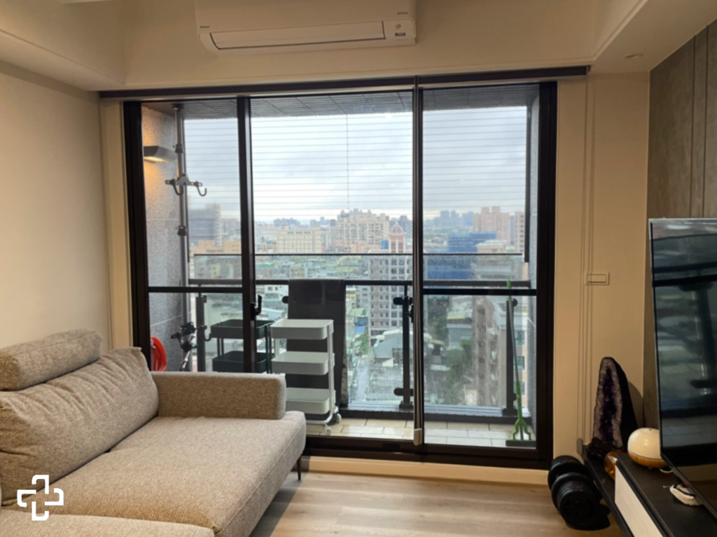 桃園中路特區購屋熱點！桃園市桃園區百川凱硯社區防霾紗網與隱形鐵窗實績鑑賞 台北高高順隱形鐵窗防霾紗網防水閘門